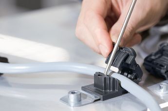 Kabelschellen für Kabel, Drähte, Schläuche und Rohre.